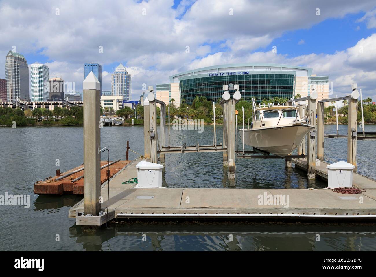 Marina forum hi-res stock photography and images - Alamy