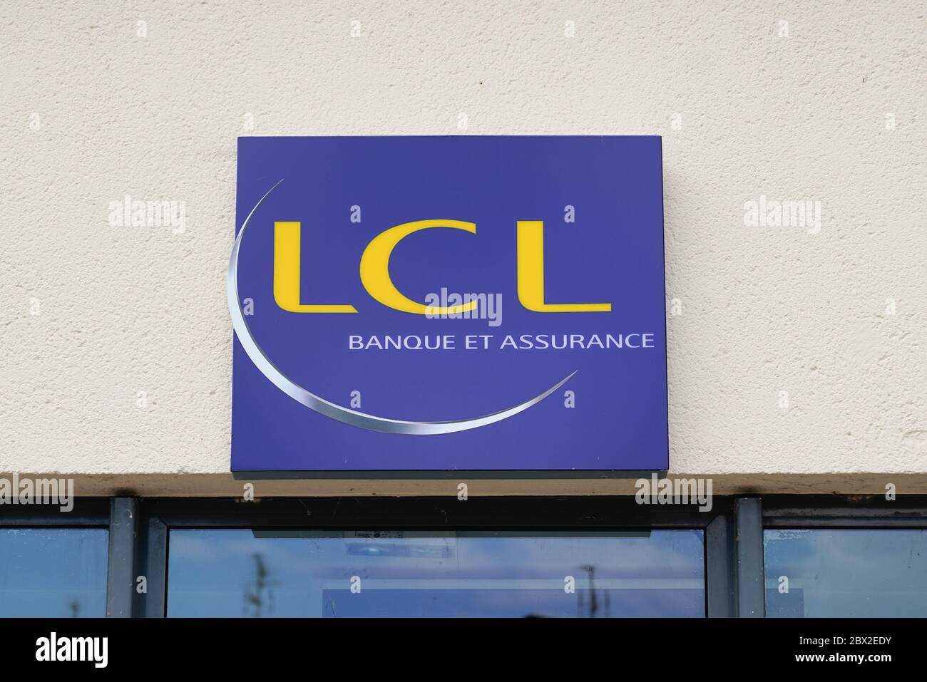 Bordeaux , Aquitaine / France - 06 01 2020 : Lcl logo sign of french ...