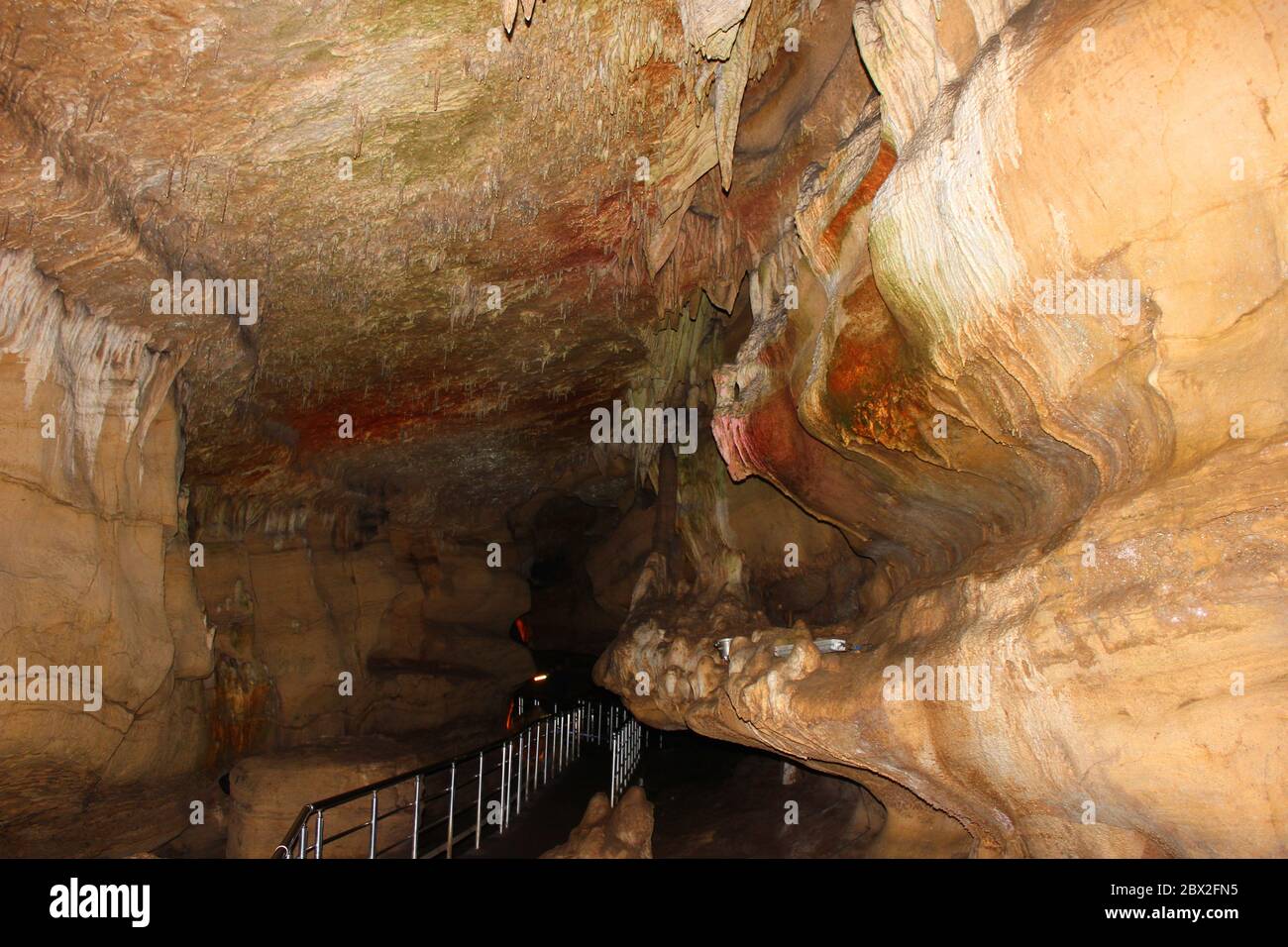 Deep cave hi-res stock photography and images - Alamy
