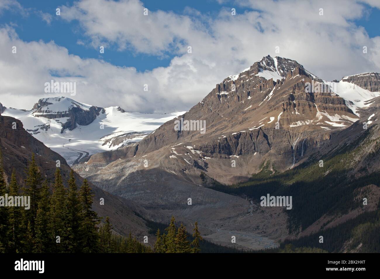 Mount Columbia Alberta High Resolution Stock Photography and Images - Alamy