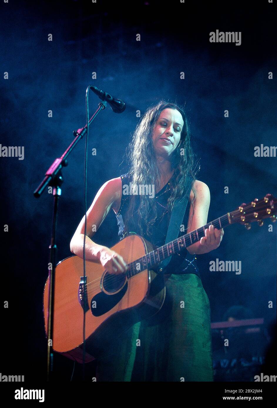 Alanis morissette guitar hi-res stock photography and images - Alamy