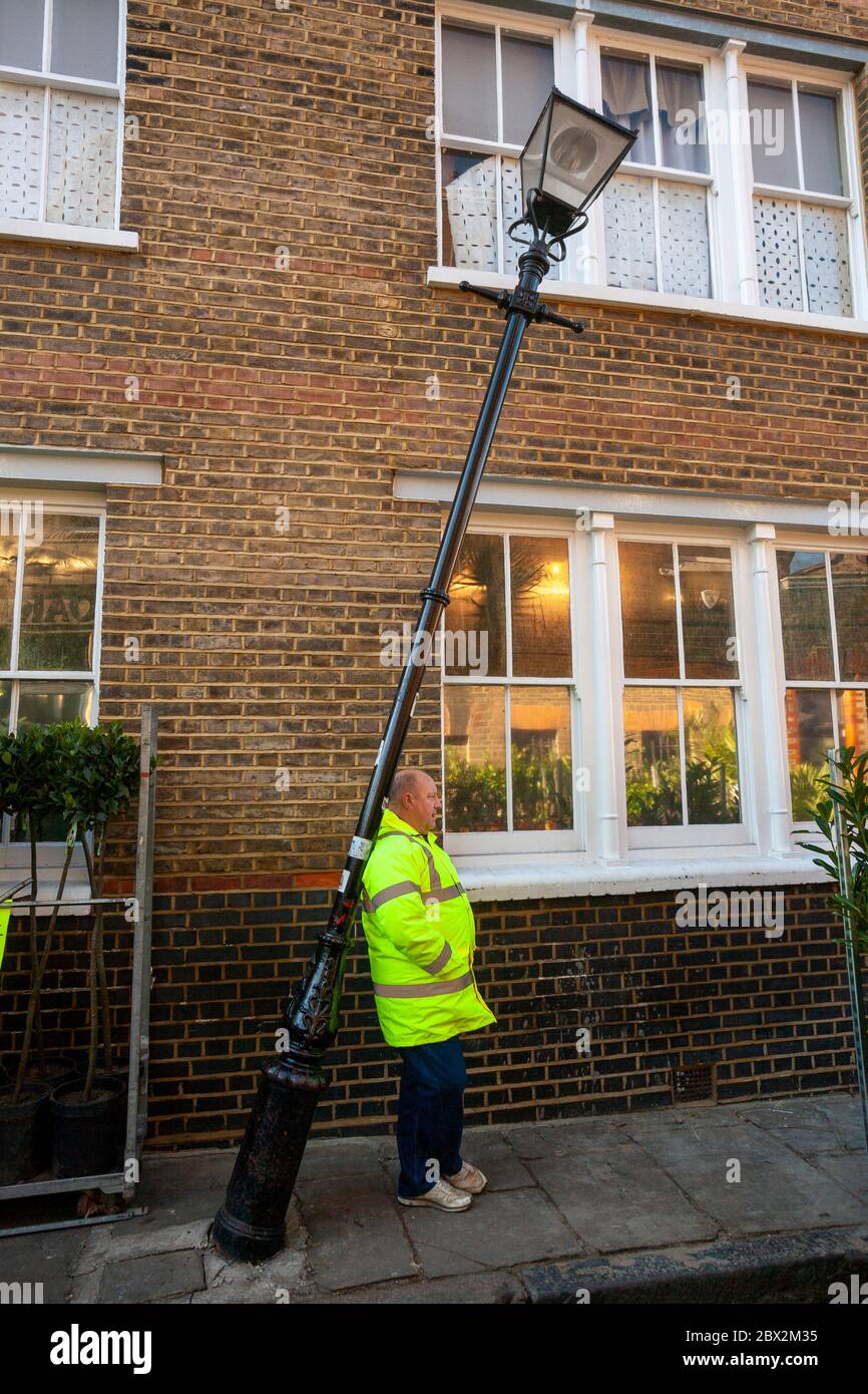 Lampost uk hi-res stock photography and images - Alamy