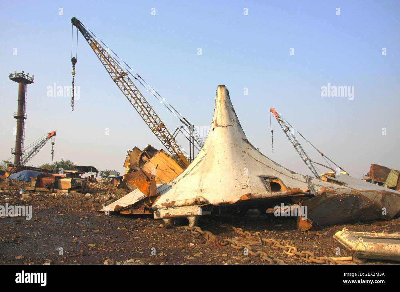 Shipbreaking Yard in Darukhana, Mumbai, India – INS Vikrant dismantling ...