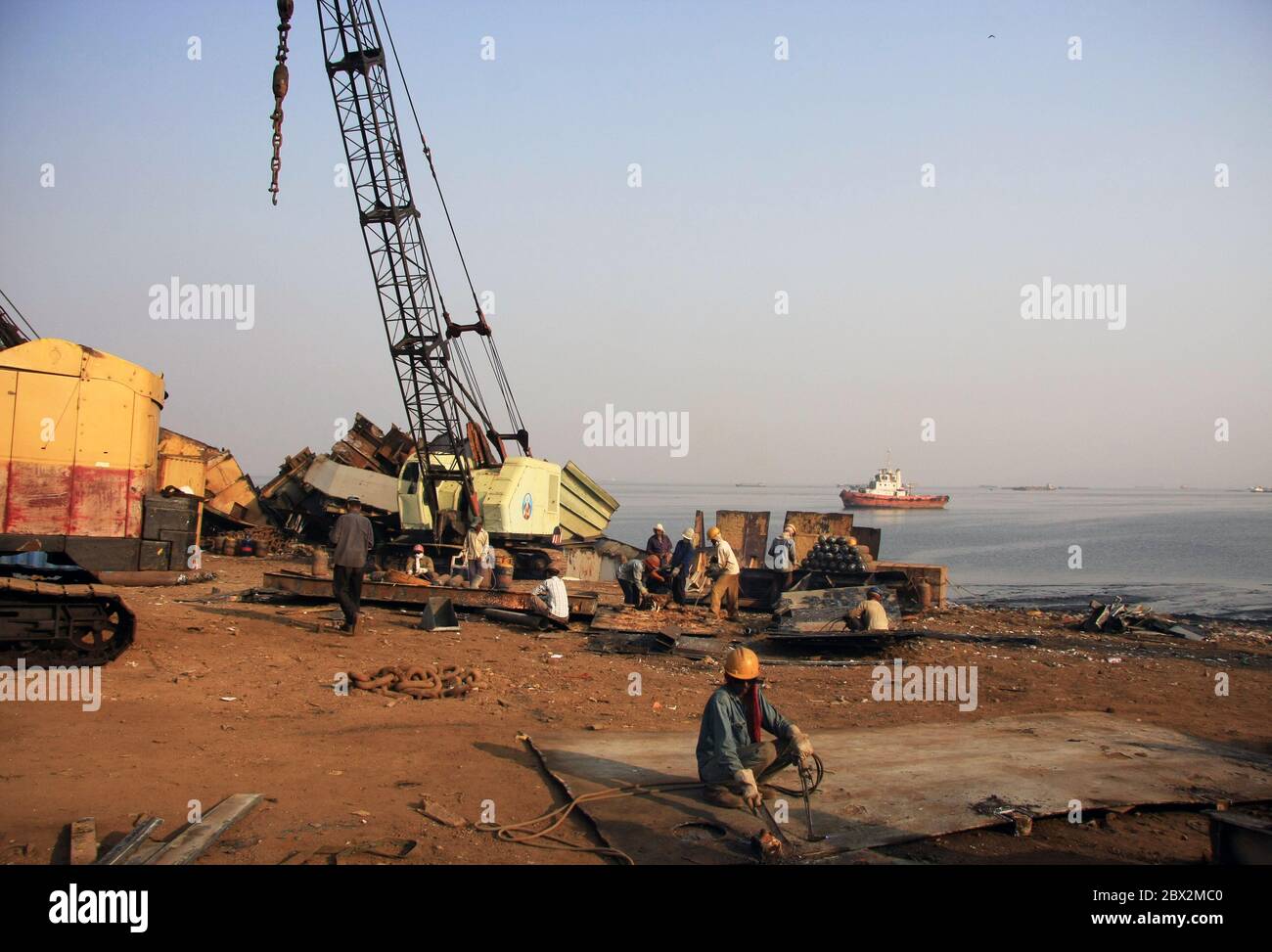 Shipbreaking Yard in Darukhana, Mumbai, India – INS Vikrant dismantling ...