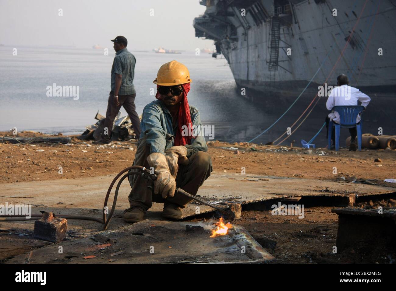 Shipbreaking Yard in Darukhana, Mumbai, India – INS Vikrant dismantling ...