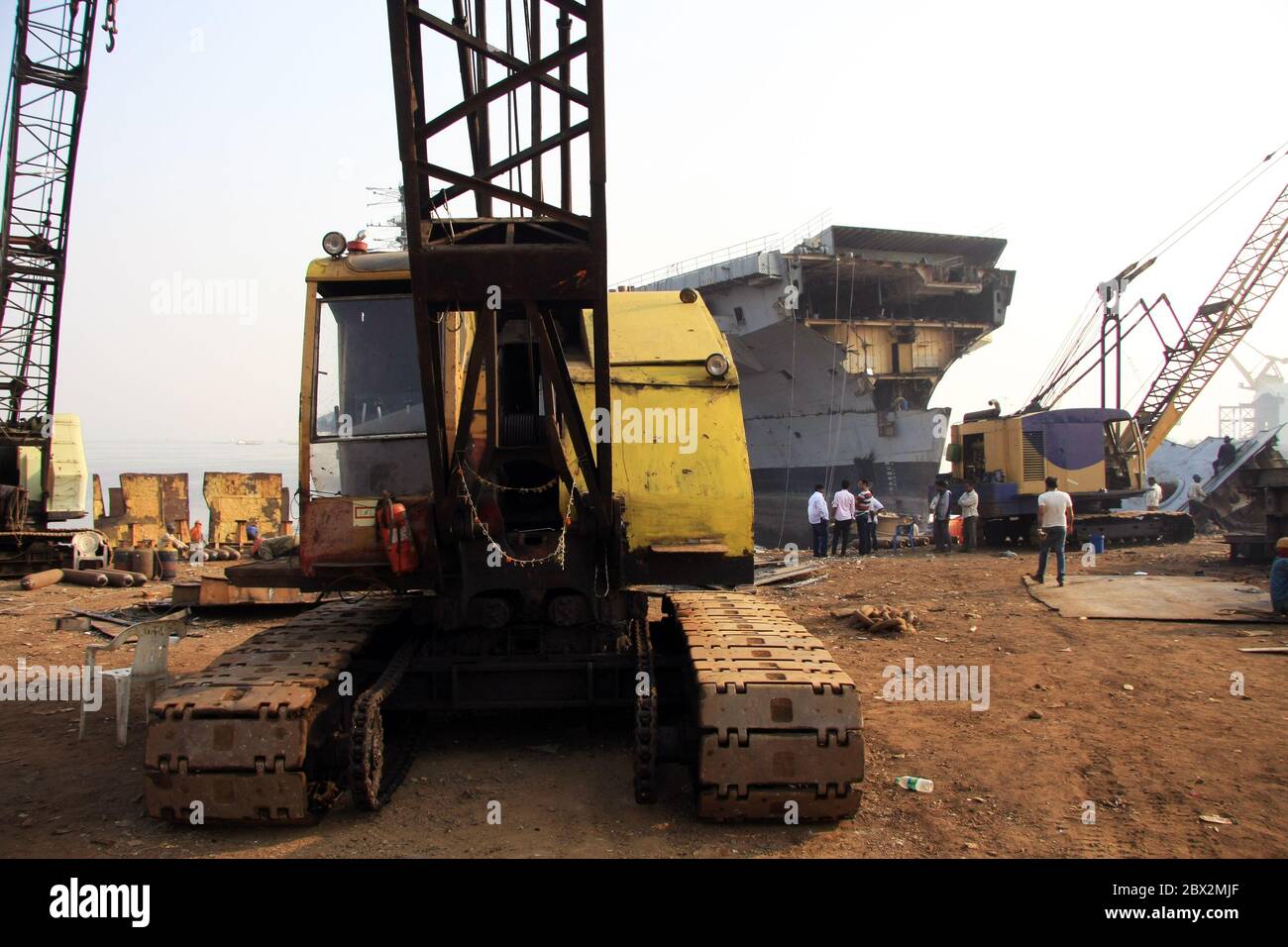 Shipbreaking Yard in Darukhana, Mumbai, India – INS Vikrant dismantling ...