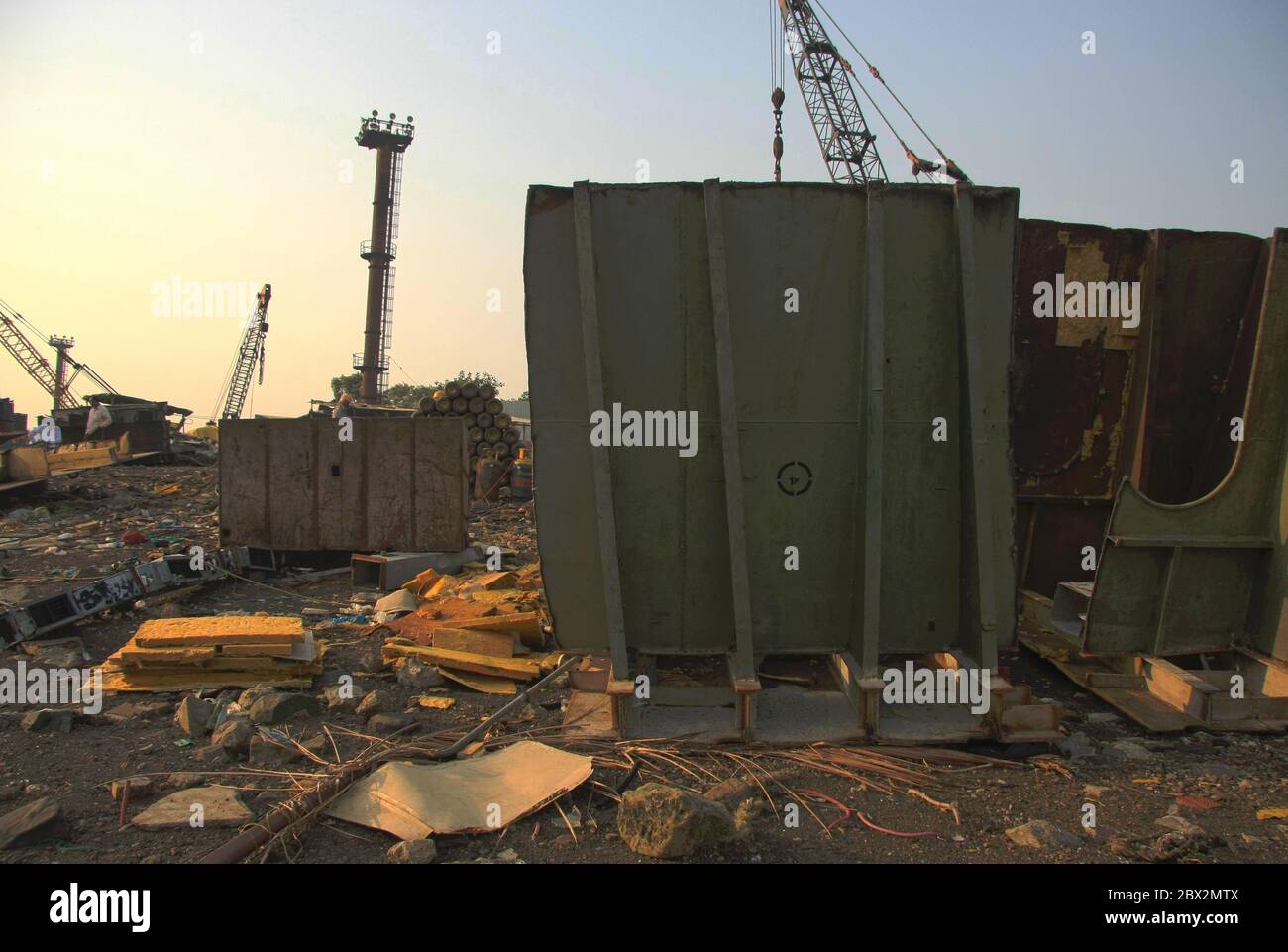 Shipbreaking Yard in Darukhana, Mumbai, India – INS Vikrant dismantling ...