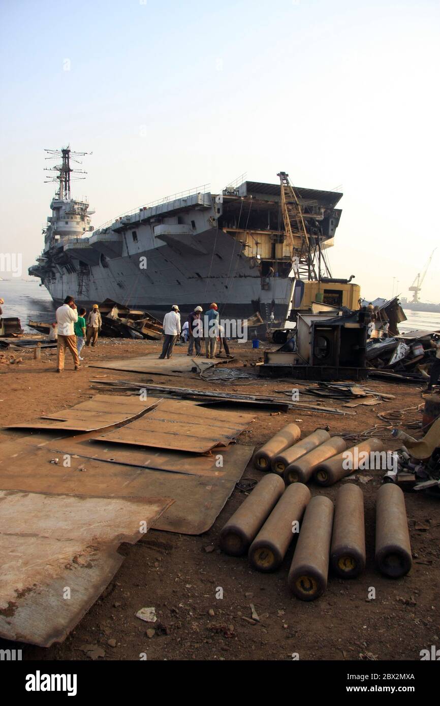 Shipbreaking Yard in Darukhana, Mumbai, India – INS Vikrant dismantling ...