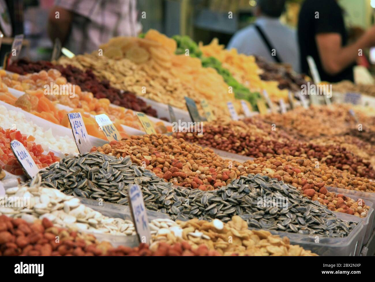 Market stall nut hi-res stock photography and images - Alamy