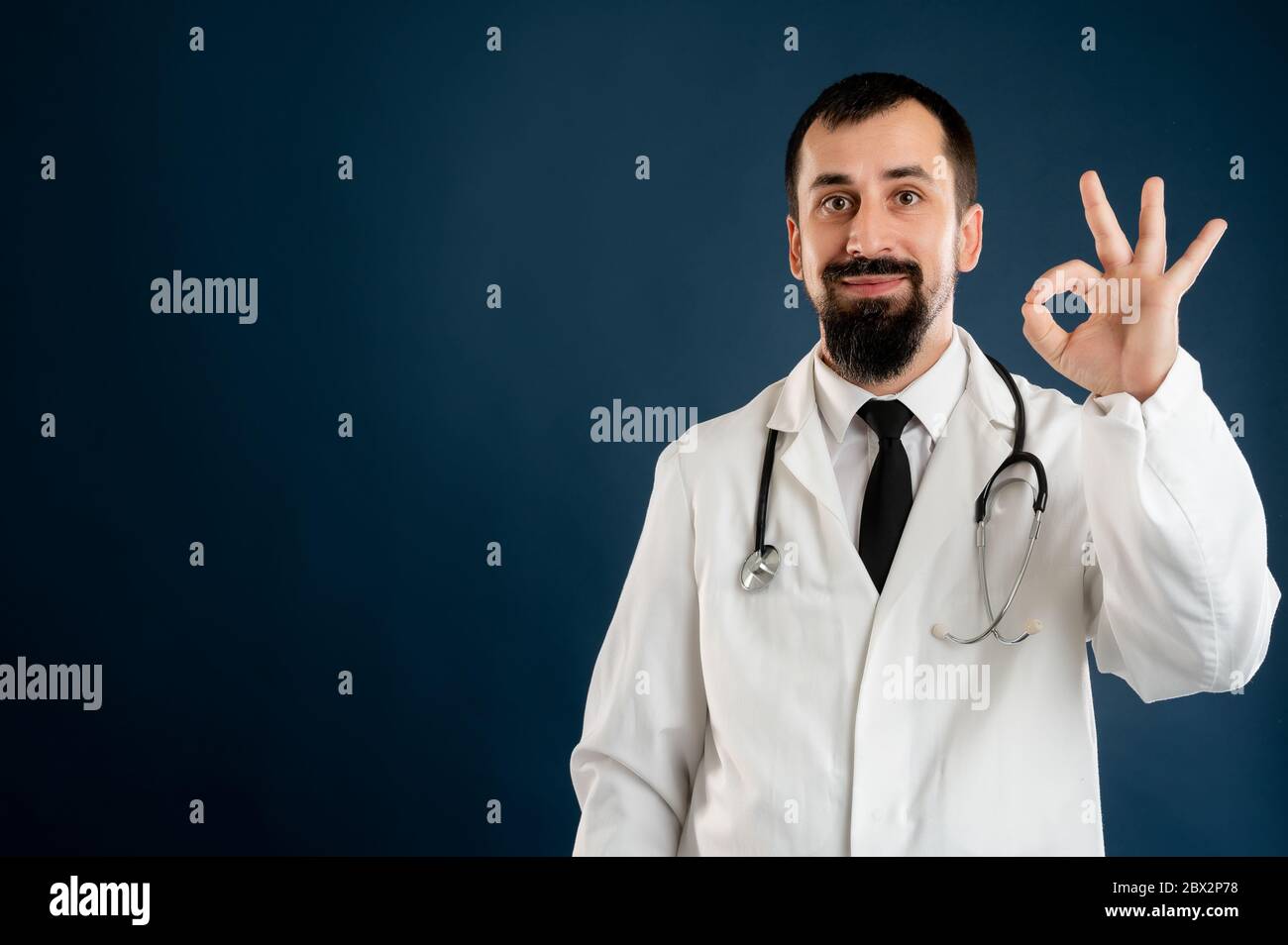 Doctor sign funny hi-res stock photography and images - Alamy