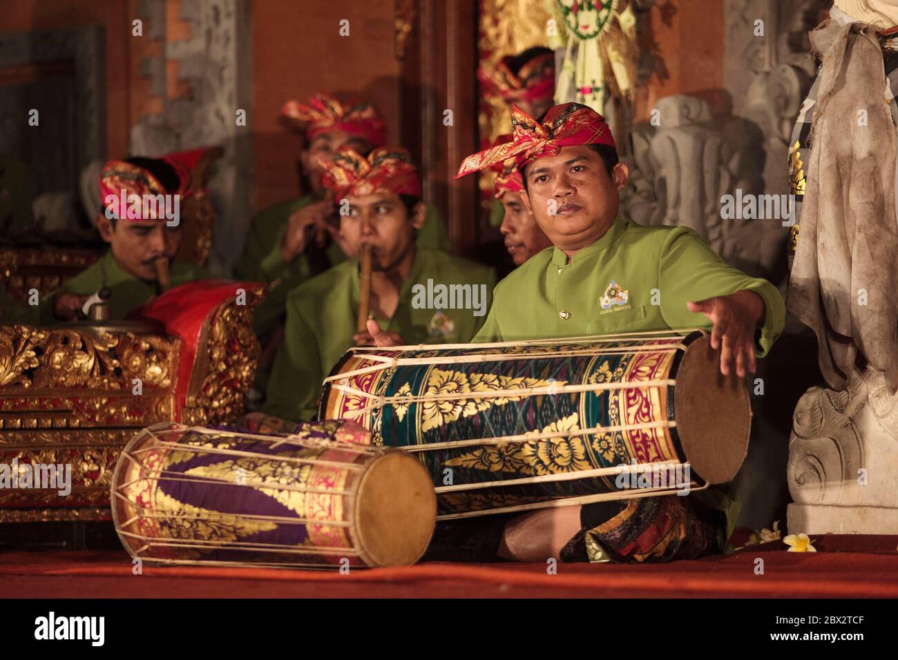 Indonesia, Bali, South, Ubud, performance of traditional hindu Legong ...