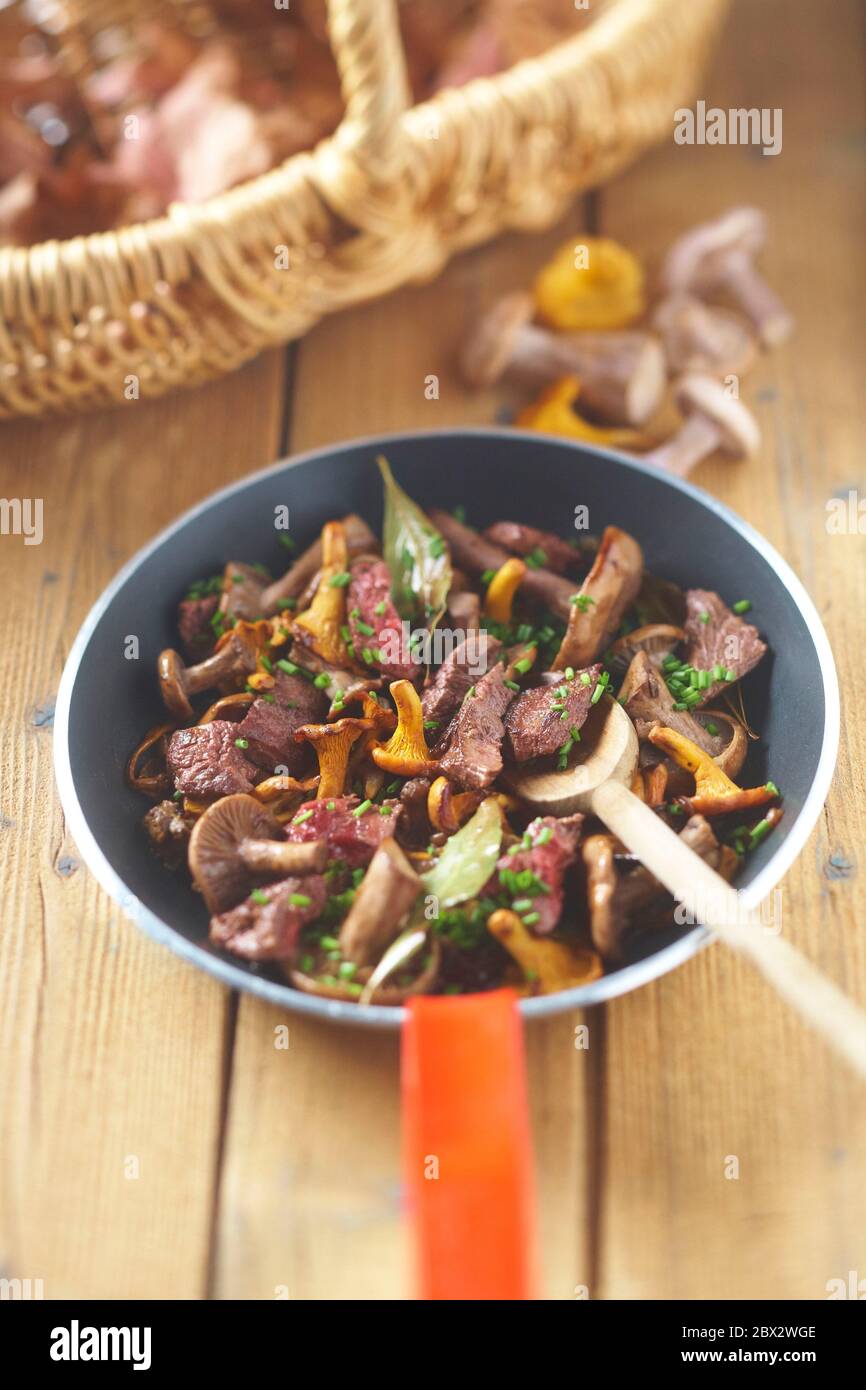 Pan-fried beef with mushrooms Stock Photo - Alamy