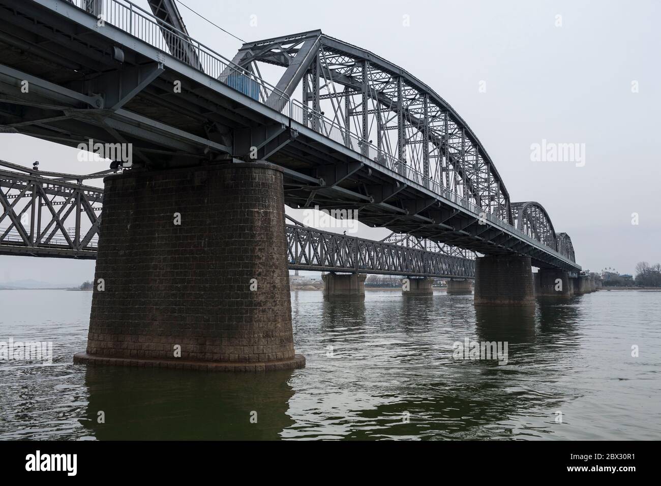 Yalu river bridge hi-res stock photography and images - Alamy