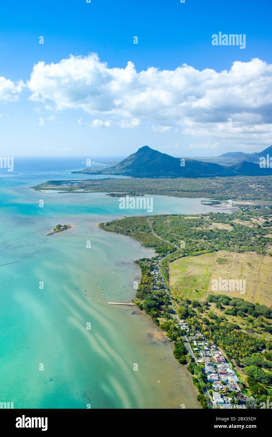 Aerial view of Mauritius island panorama and fbeautiful blue lagoon ...