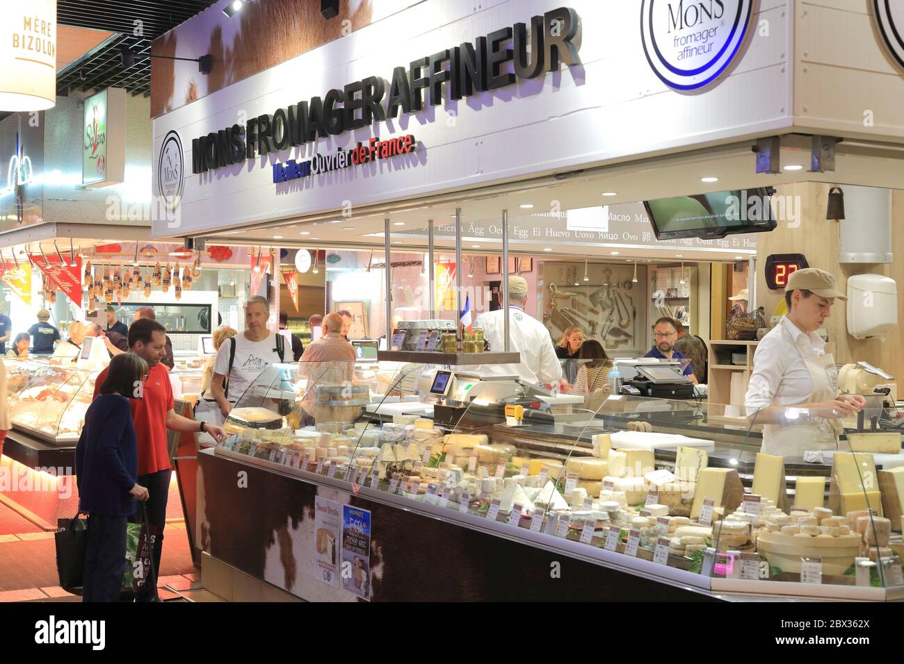 Cheese maker stall hi-res stock photography and images - Alamy