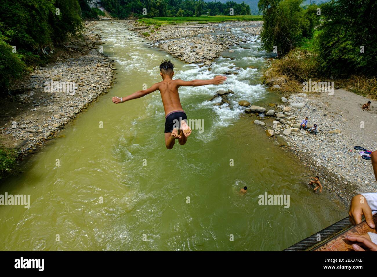Yen tu and vietnam hi-res stock photography and images - Alamy