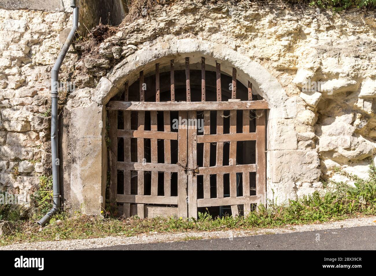Cellar entrance hi-res stock photography and images - Alamy