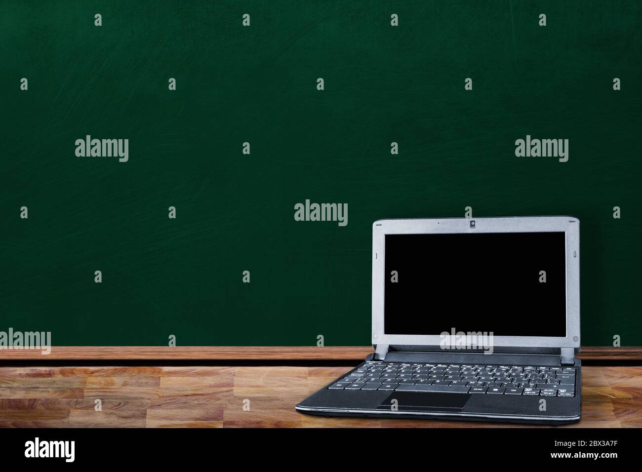 Classroom setting hi-res stock photography and images - Alamy