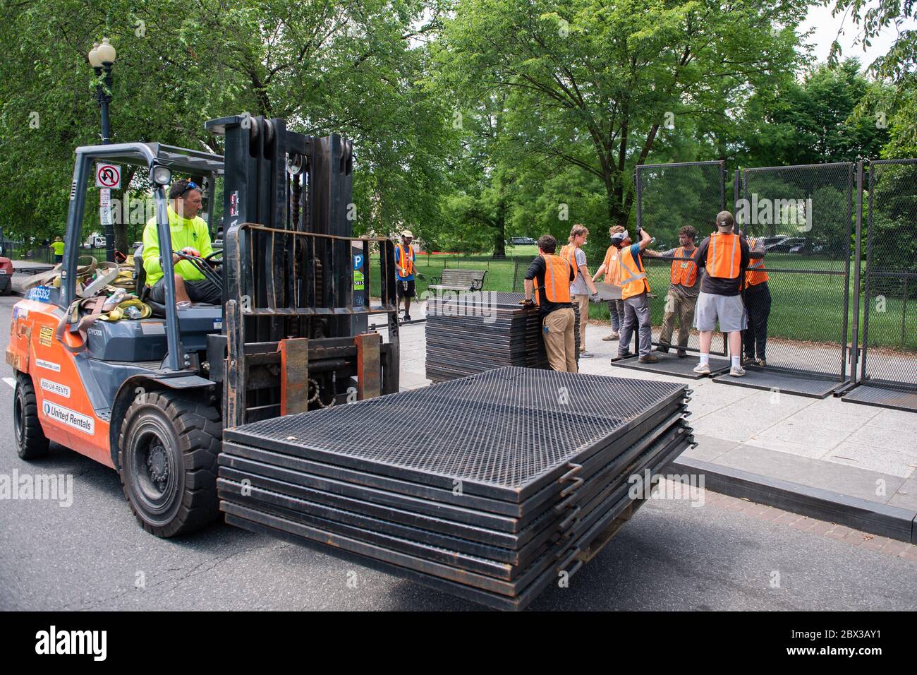 Riot fencing hi-res stock photography and images - Alamy
