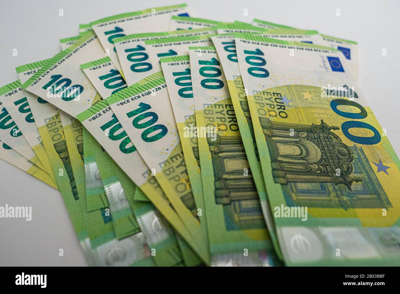 100 euro hi-res stock photography and images - Alamy