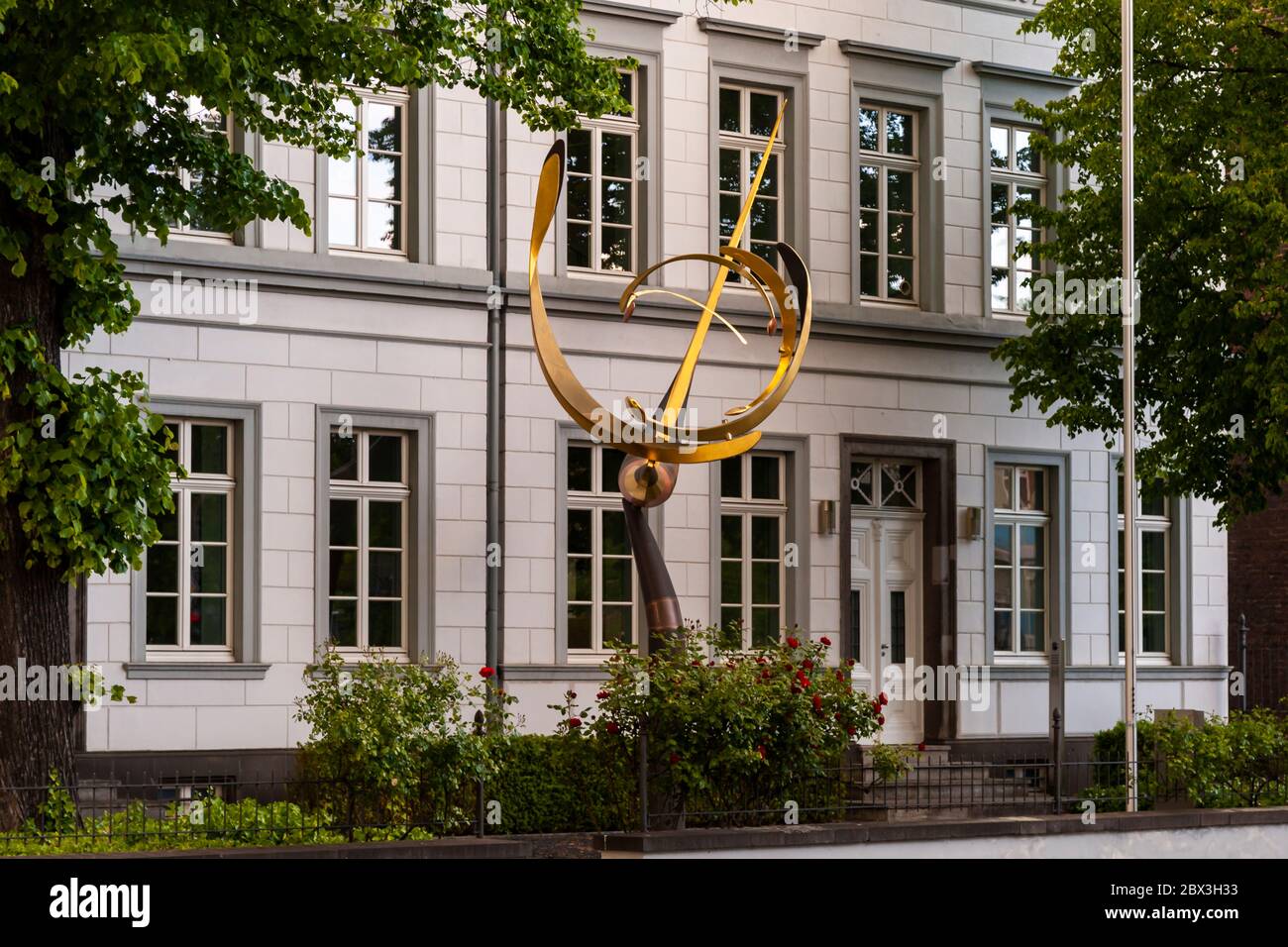 Siding installation hi-res stock photography and images - Alamy