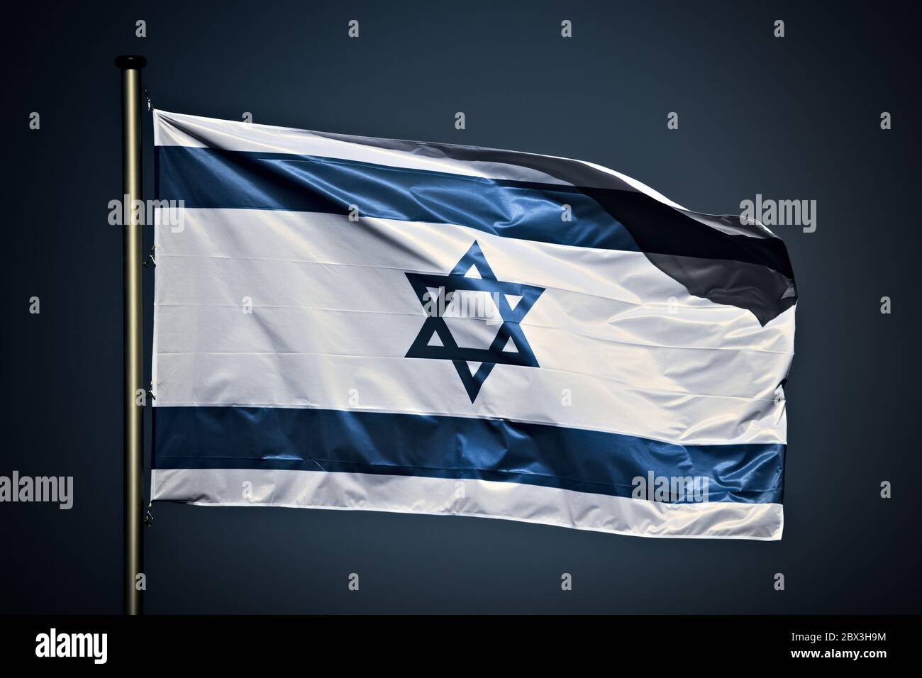 Israeli flag blowing in the wind hi-res stock photography and images ...