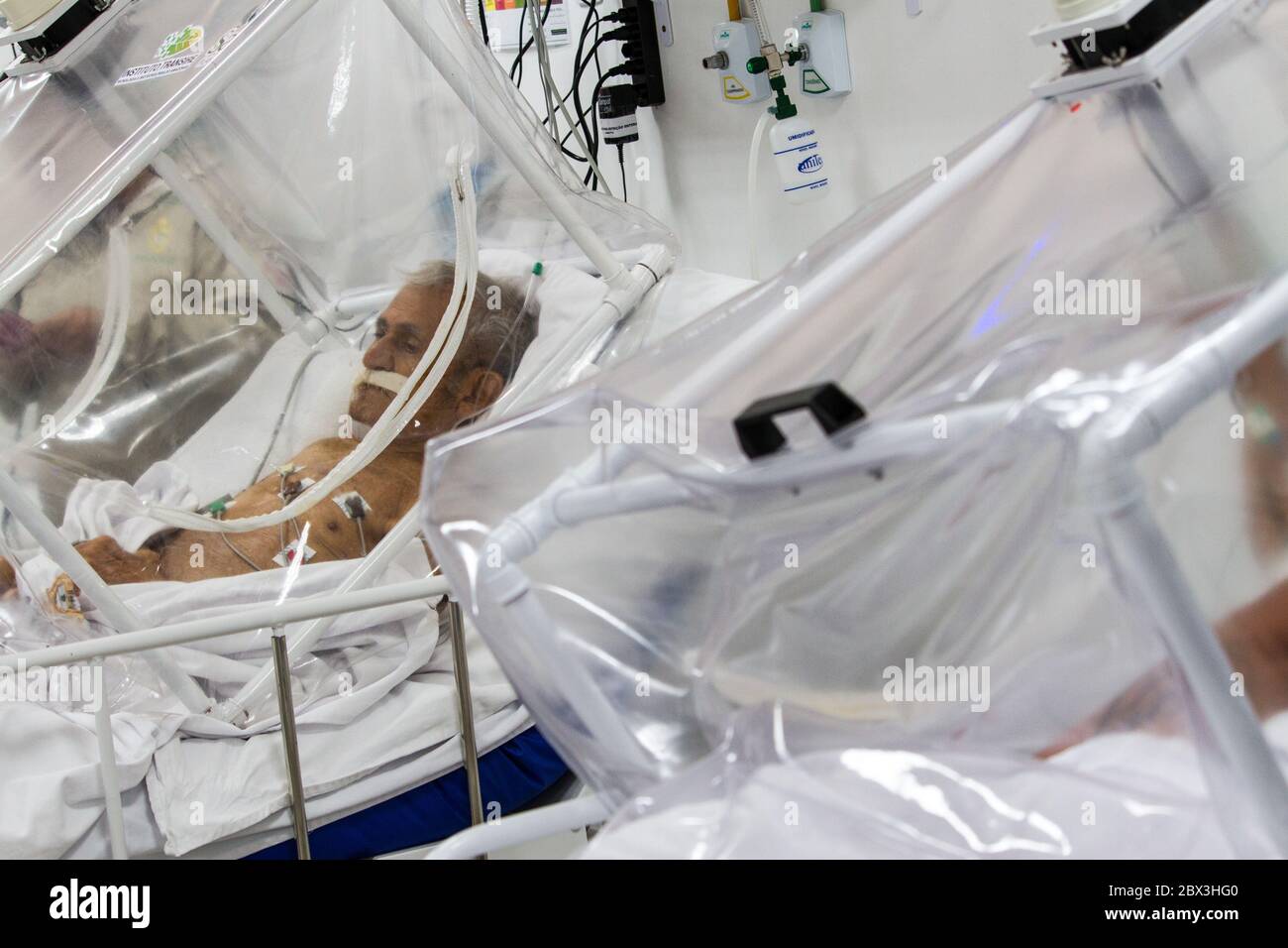 Non invasive ventilation hi-res stock photography and images - Alamy