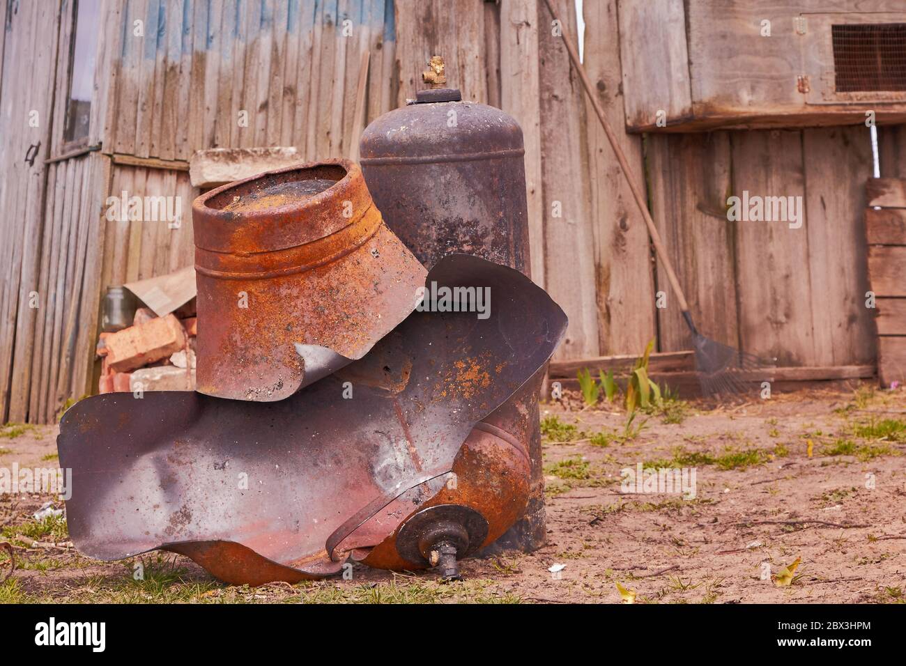 Gas cylinder explosion hi-res stock photography and images - Alamy