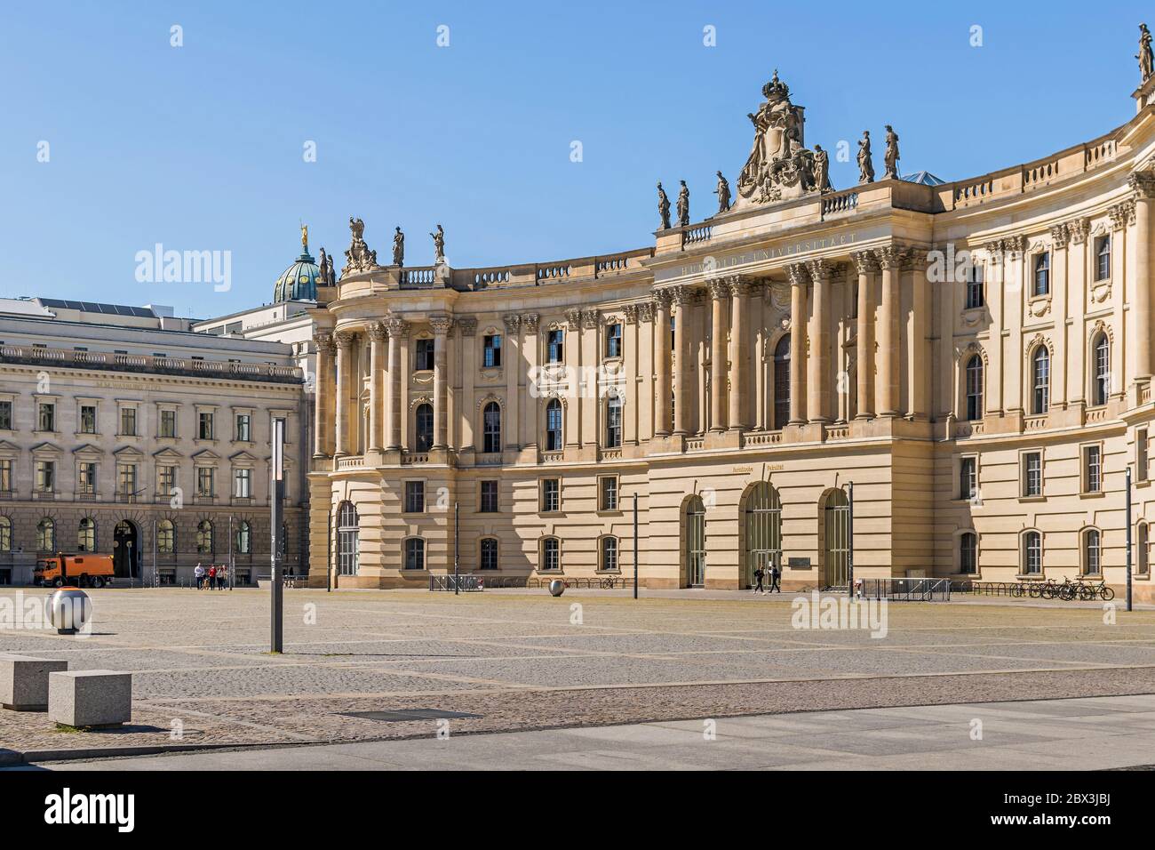 Opernplatz berlin hi-res stock photography and images - Alamy
