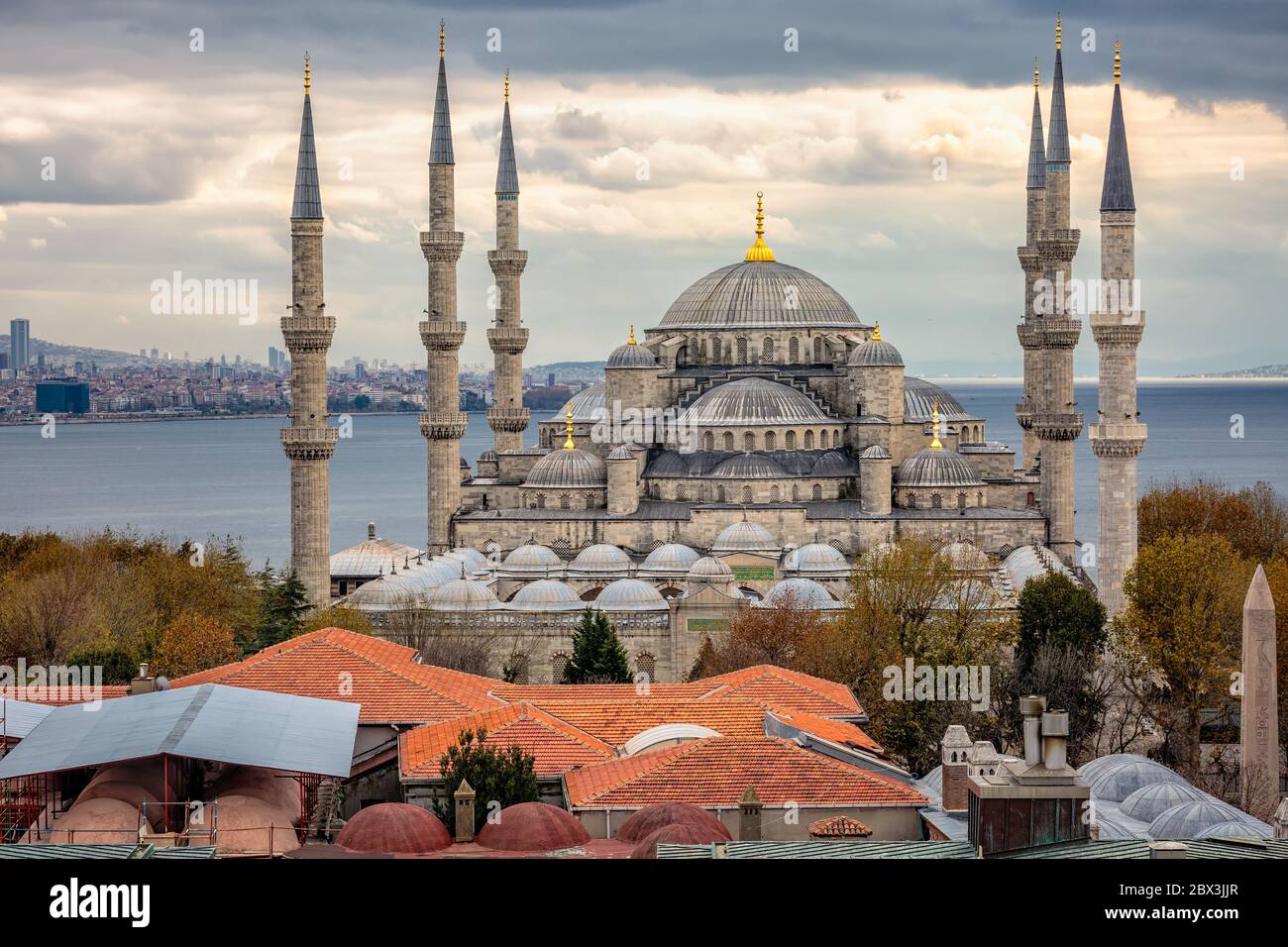 Blue mosque with six minarets at Istanbul, Turkey Stock Photo - Alamy