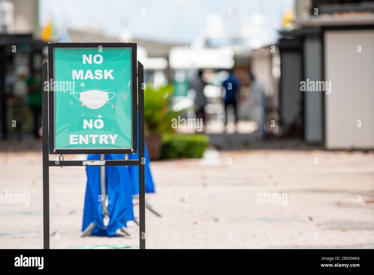 No face masks required hi-res stock photography and images - Alamy