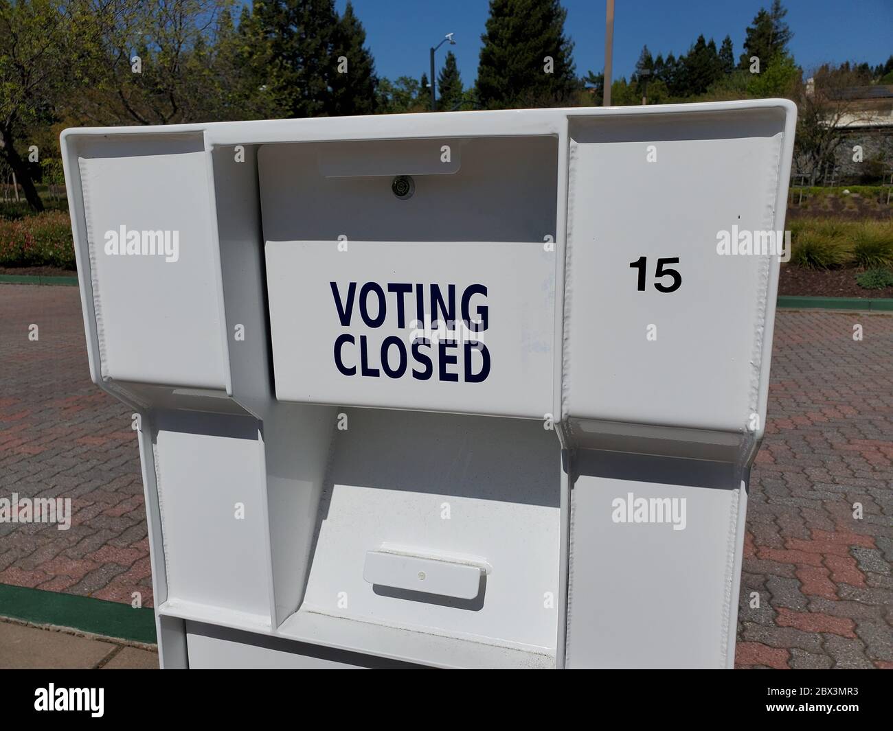 Ballot drop box hi-res stock photography and images - Alamy