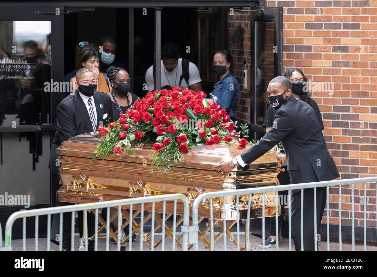 Biggie Dead Body In Casket