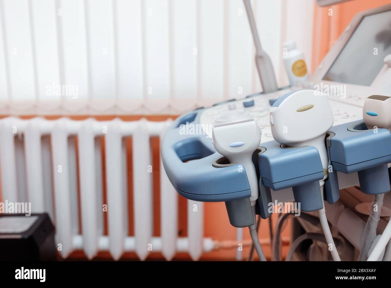 Resuscitation ward hospital hi-res stock photography and images - Alamy