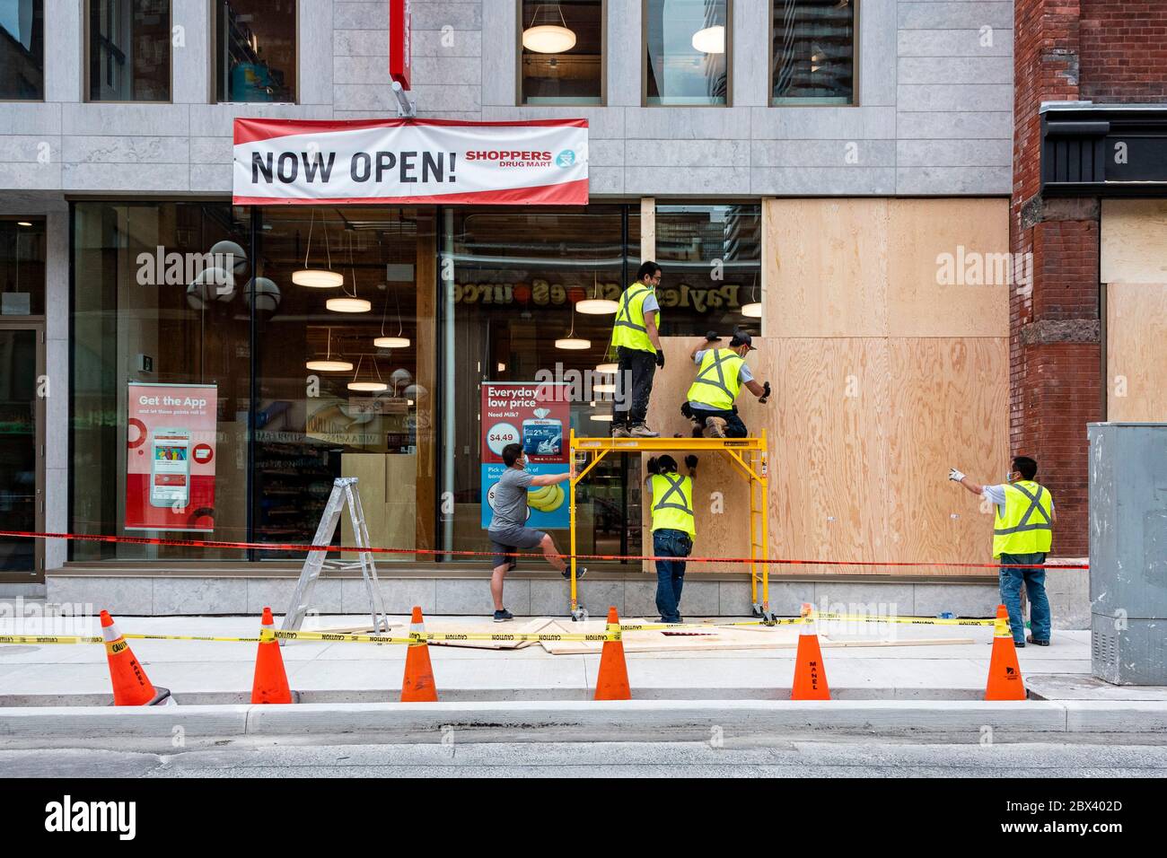 Toronto yonge street riot hi-res stock photography and images - Alamy