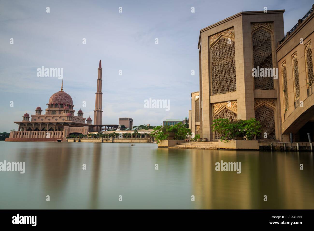 Beautiful architecture of Putrajaya Mosque Malaysia - Travel Concept ...