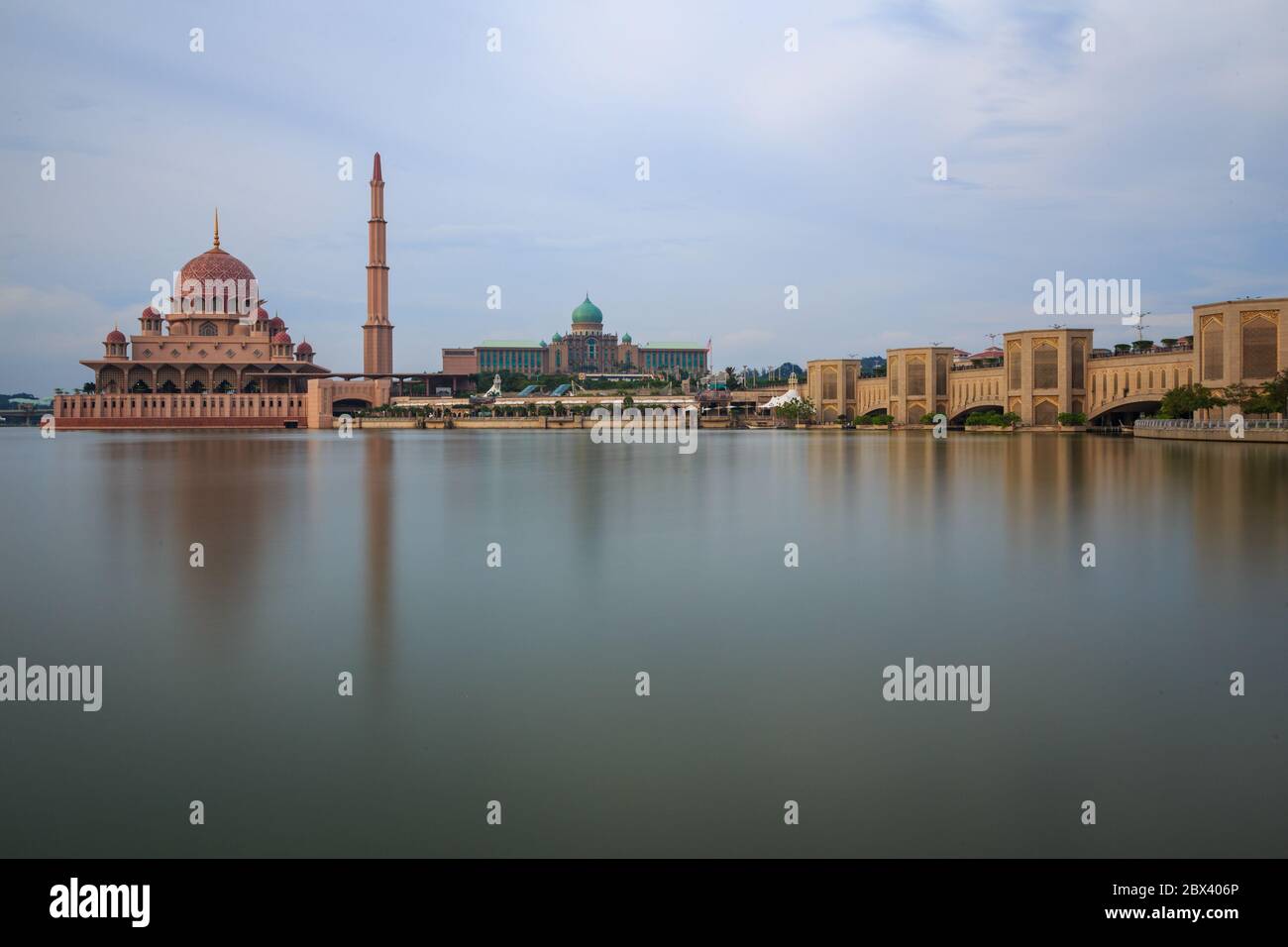 Beautiful architecture of Putrajaya Mosque Malaysia - Travel Concept ...