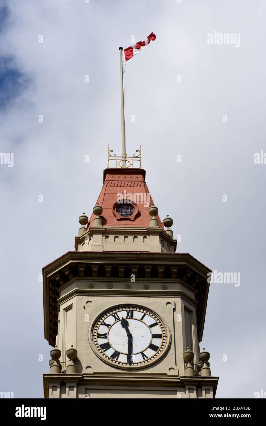 Victoria city hall canada hi-res stock photography and images - Alamy