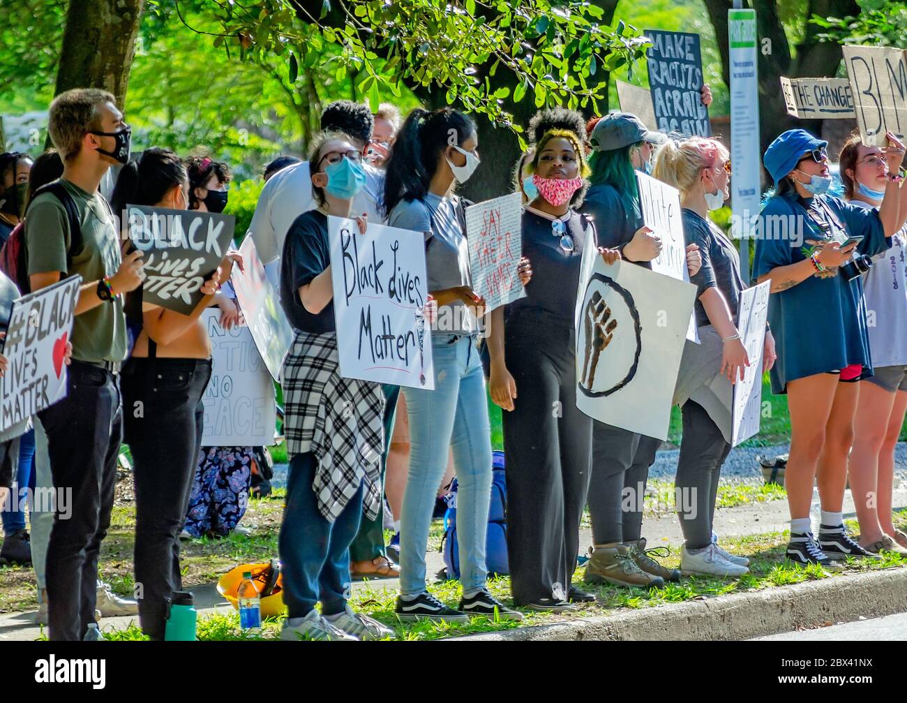 Non posed hi-res stock photography and images - Alamy