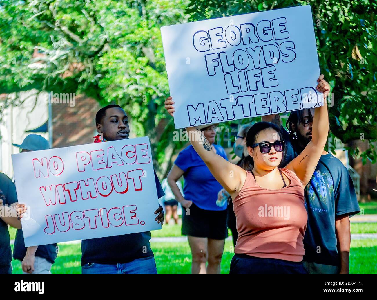 African american police with protestors hi-res stock photography and ...