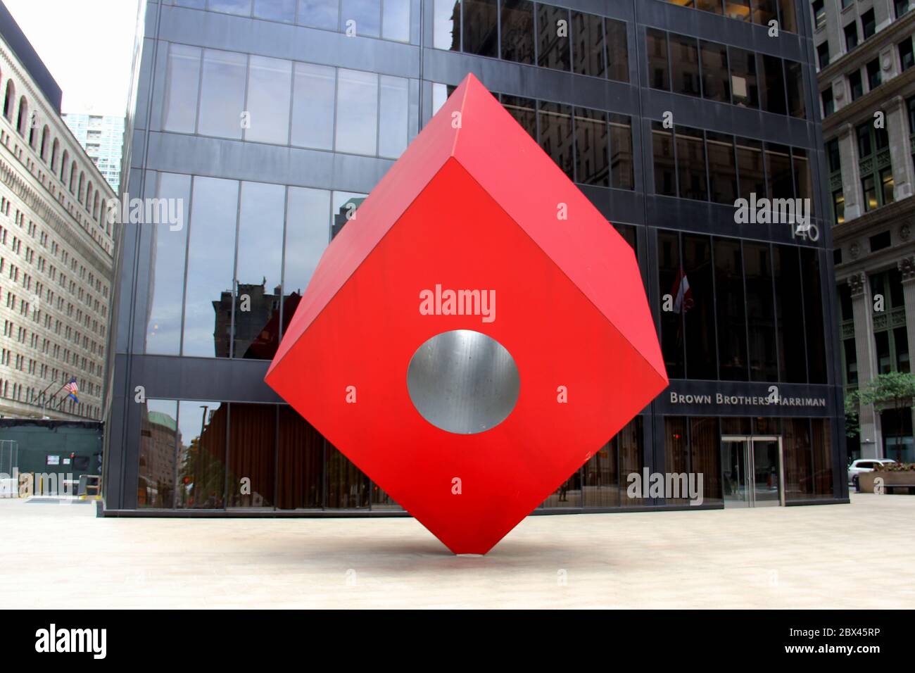 Red Cube, iconic street sculpture by Isamu Noguchi, at 140 Broadway in ...