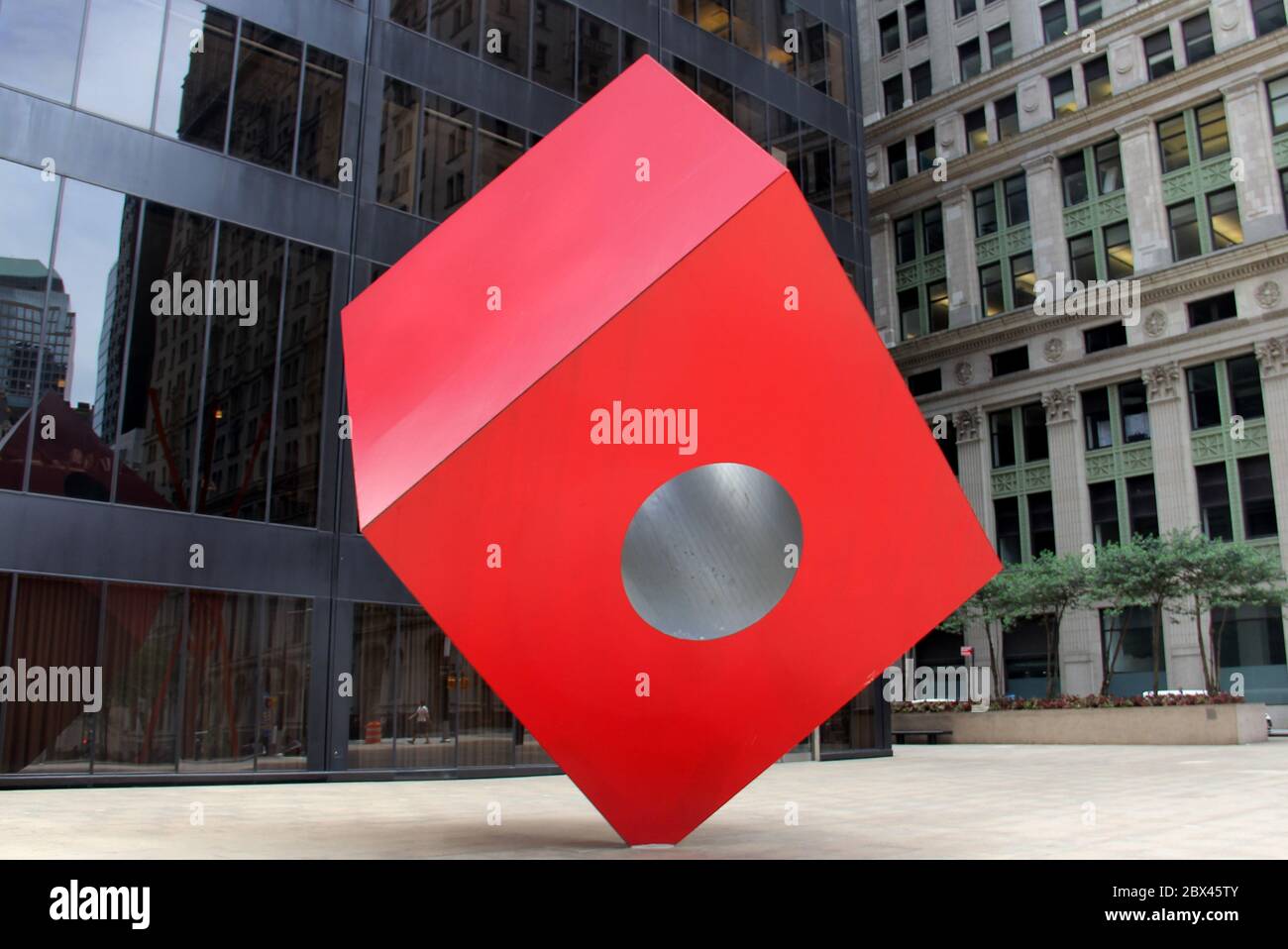 Red Cube, iconic street sculpture by Isamu Noguchi, at 140 Broadway in ...