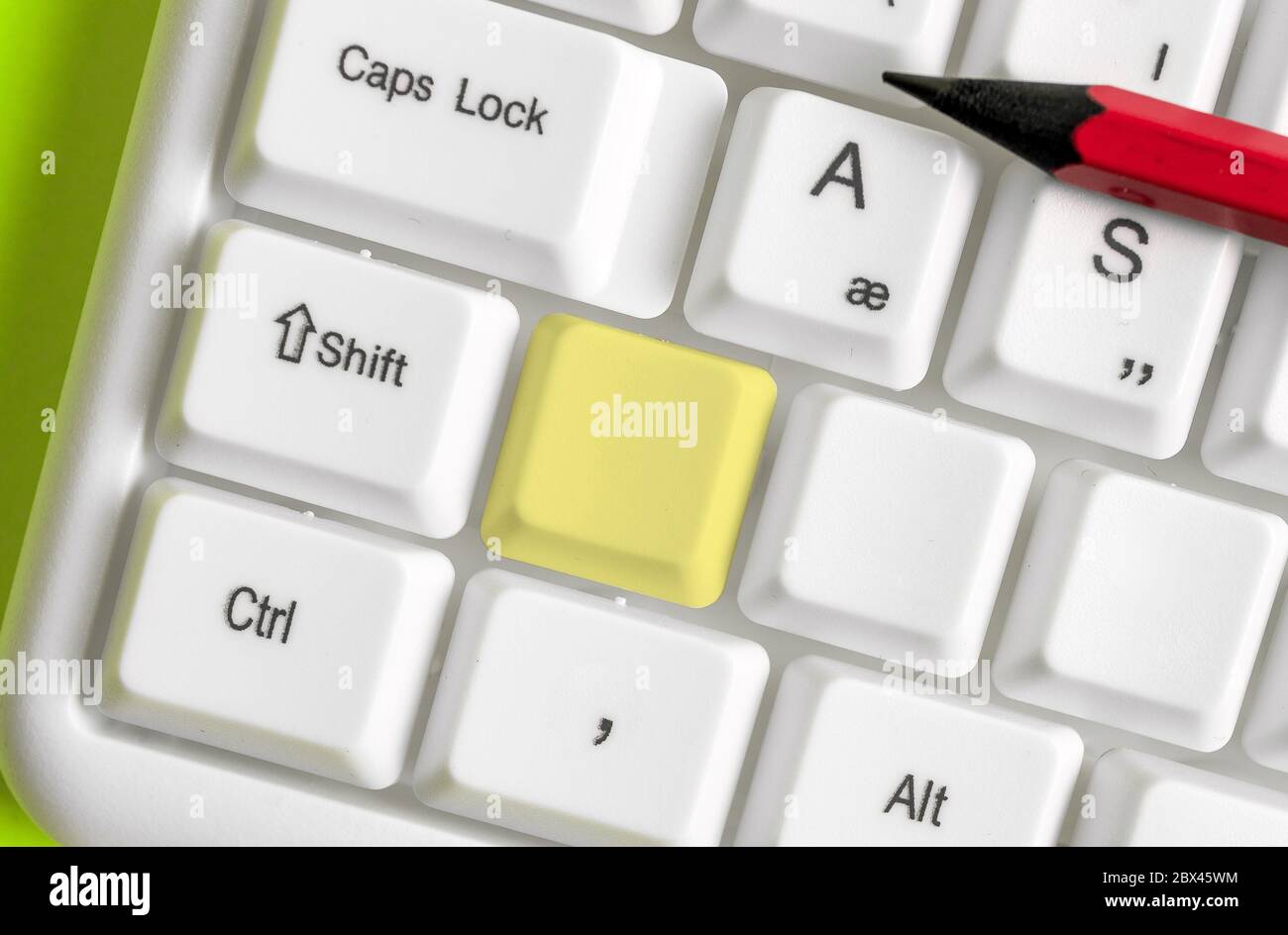 Pc Keyboard Key With Empty Note Paper Above Copy Space Stock Photo - Alamy