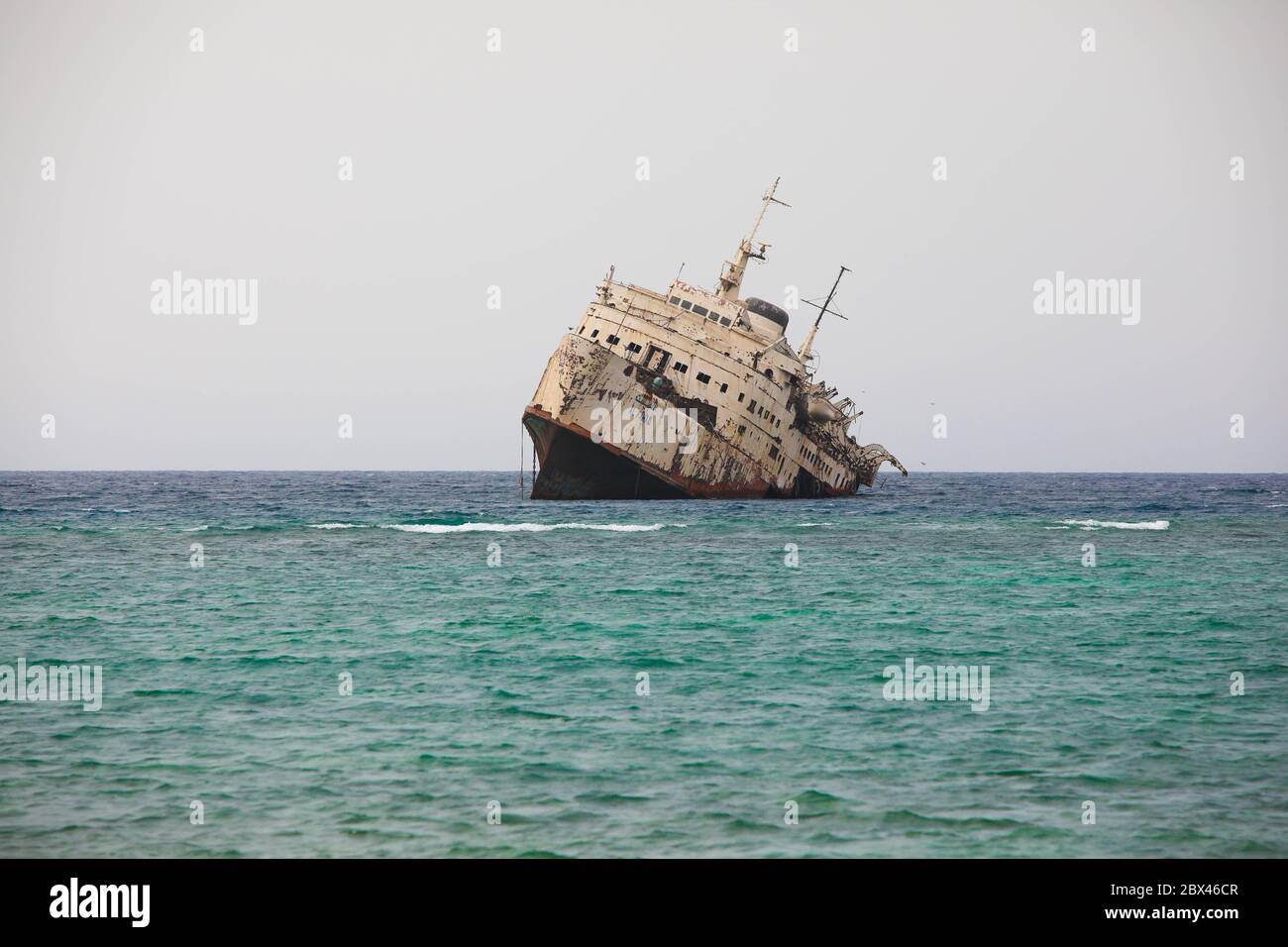 Saudi arabia red sea boat hi-res stock photography and images - Alamy