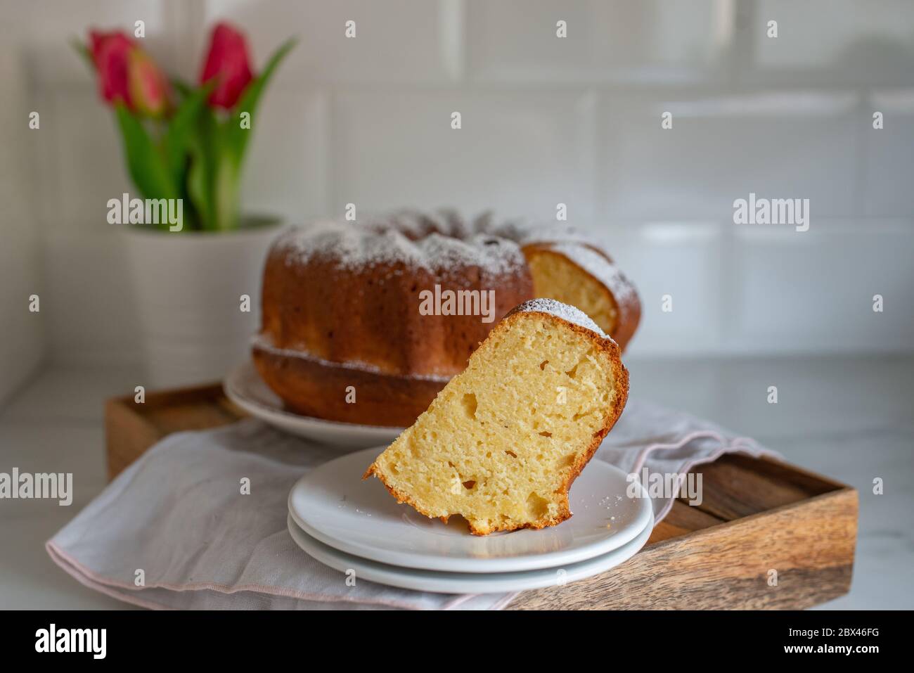 home made sweet vanilla cheesecake sponge cake Stock Photo - Alamy