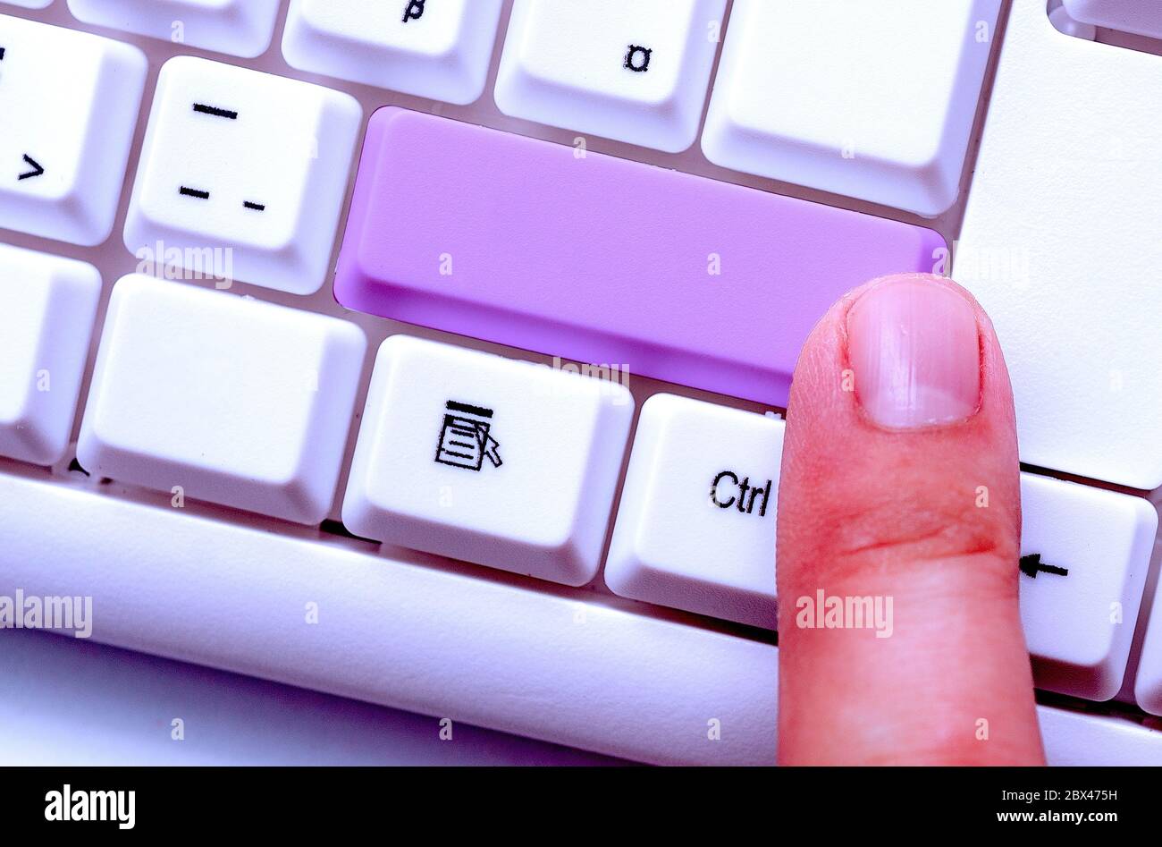 White Pc Keyboard With Empty Note Paper Above White Key Copy Space ...