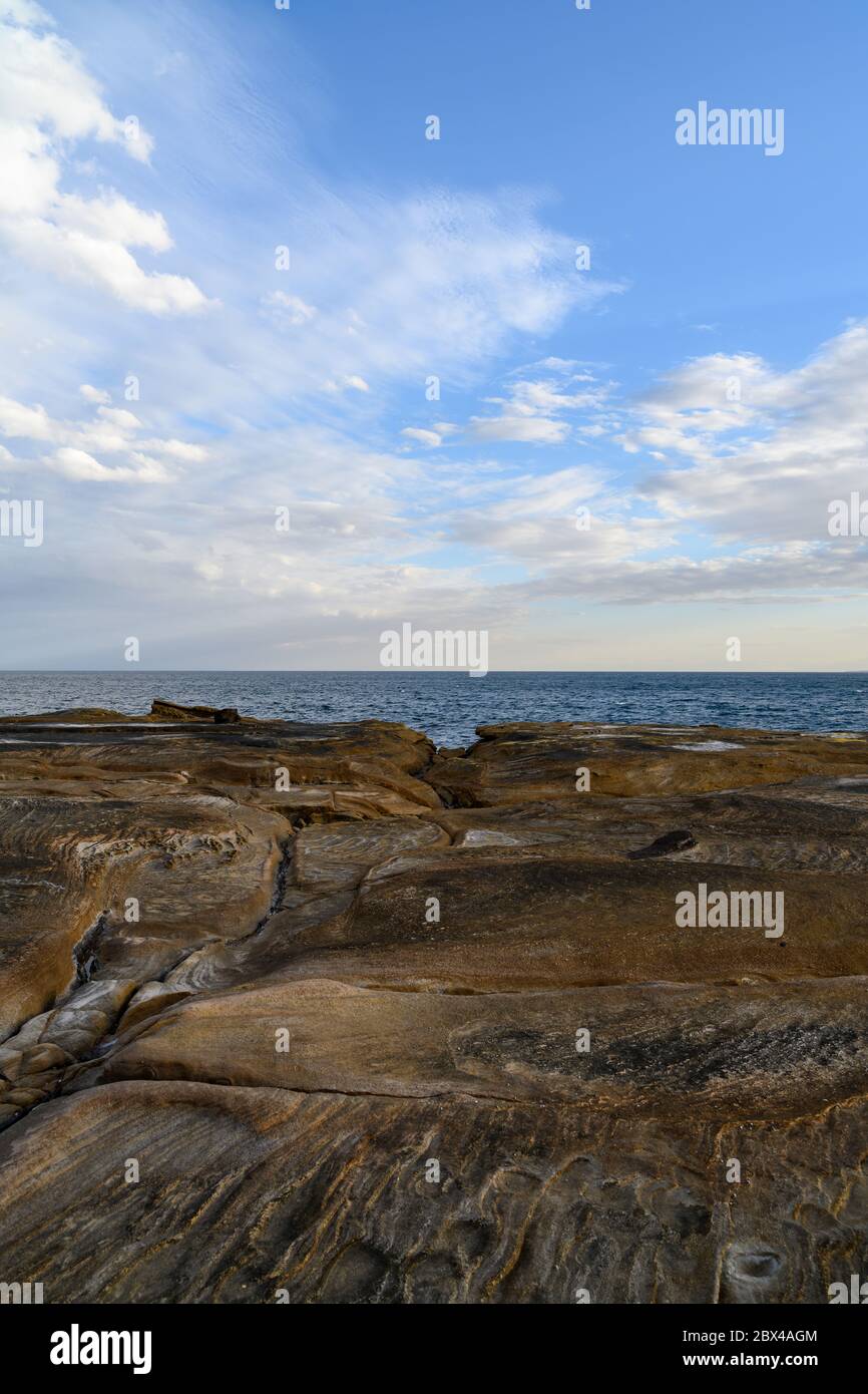 Rocky platform hi-res stock photography and images - Alamy