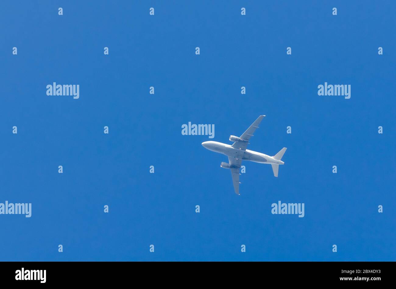 Airbus flying over hi-res stock photography and images - Alamy