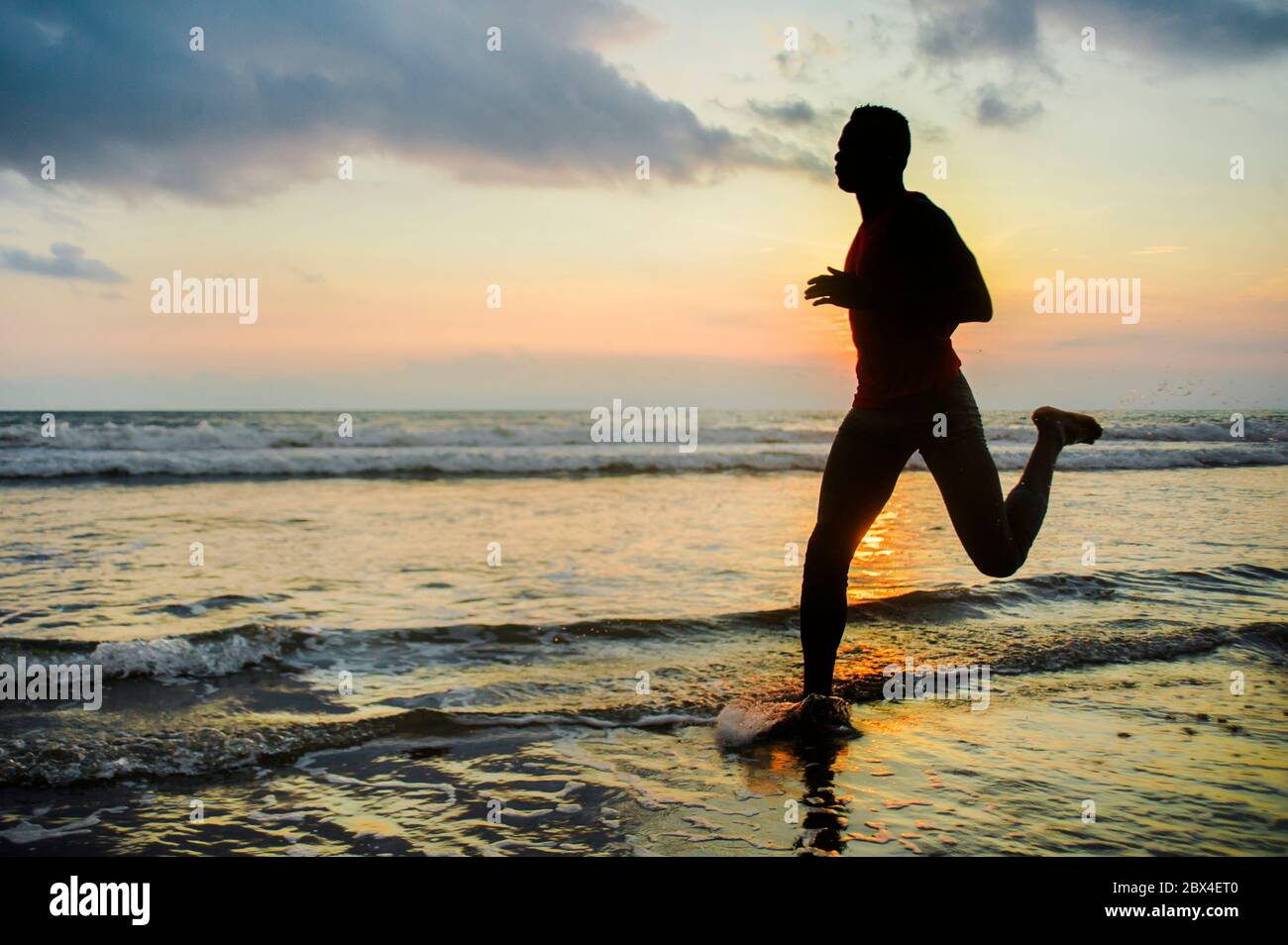 Barefoot running african hi-res stock photography and images - Alamy