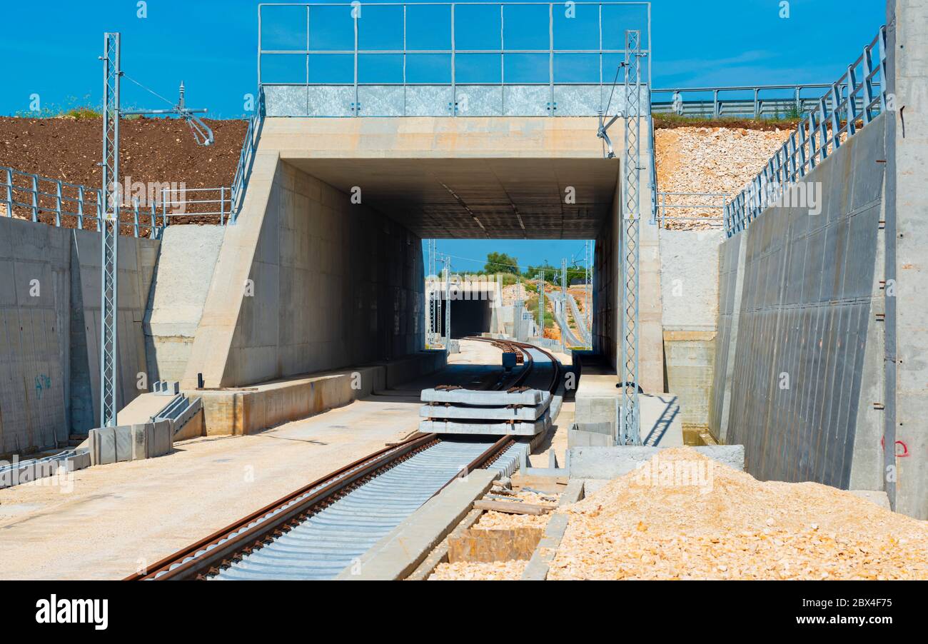 Underpass and tunnel for the construction of a new railway line. Detail ...